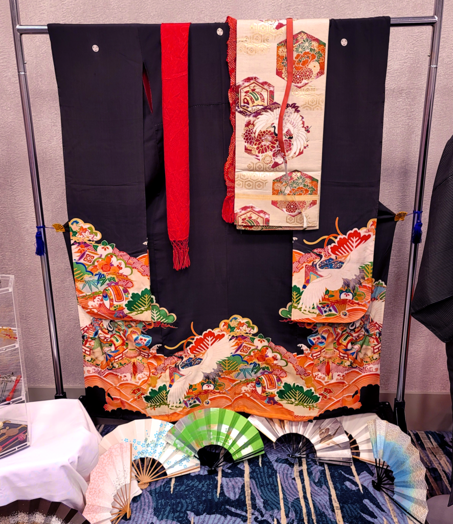 Kimono Through Time – Tangerine Mountain